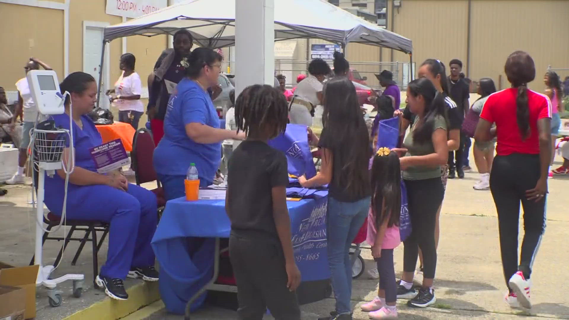 Two New Orleans Churches hosts back-to-school giveaways | wwltv.com