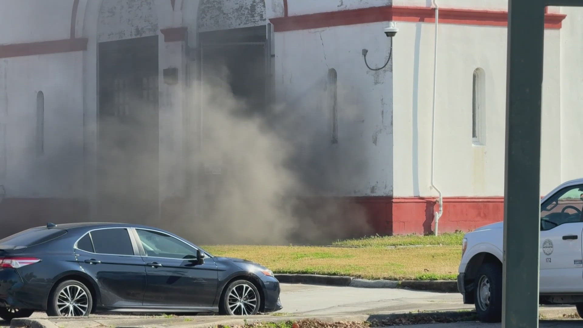 Fire breaks out at SWBNO Facility near Mahalia Jackson Theater | wwltv.com