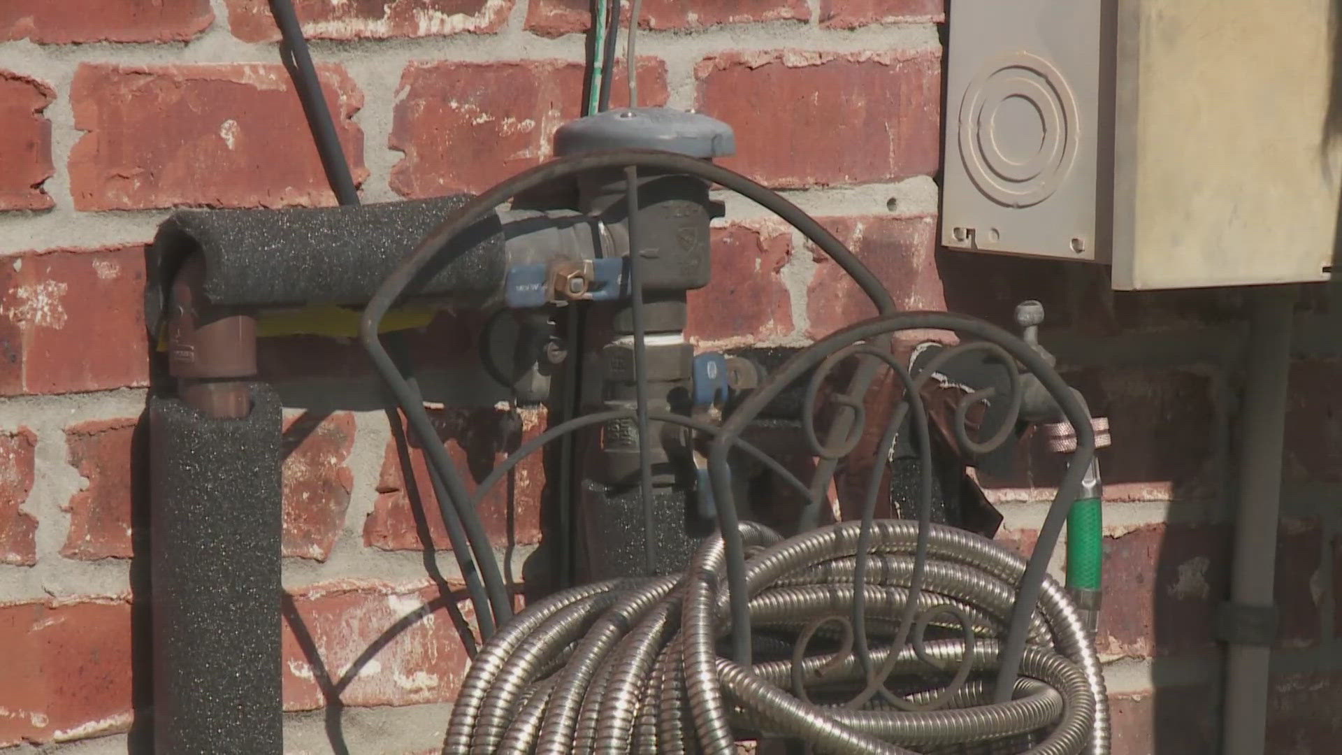 Your playlist deserves better—get the Beats Solo 4 for $90 | wwltv.com