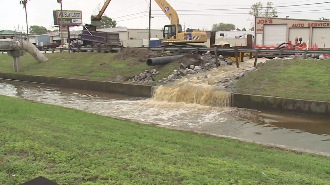 Temporary fix stops deluge of sewage from burst pipe in Metairie ...