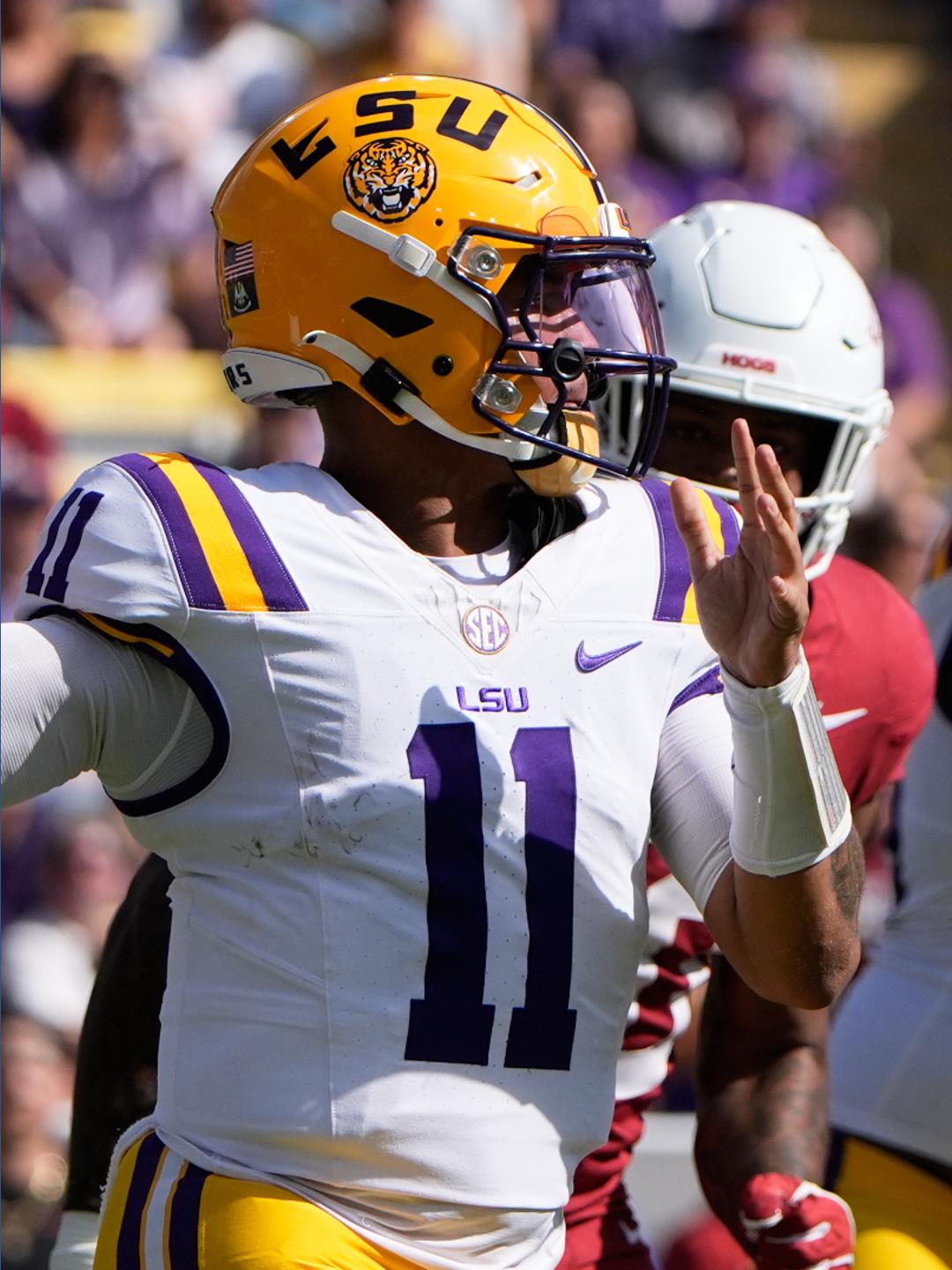 LSU edges Arkansas to win 'Battle for the Golden Boot', 23-22 | wwltv.com