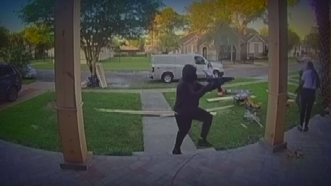 Residents react to construction crew robbery in Gentilly | wwltv.com