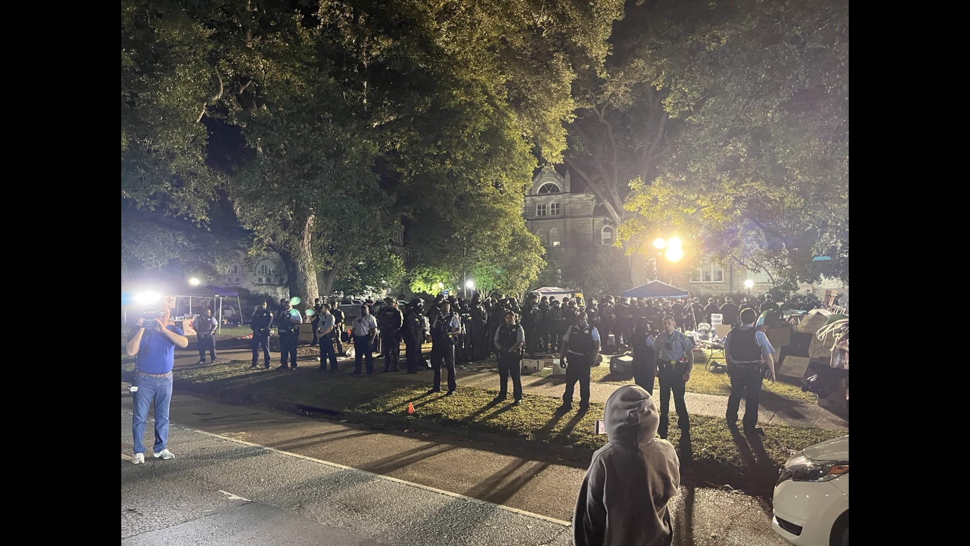 Police move in on Pro-Palestine protester encampment on Tulane | wwltv.com