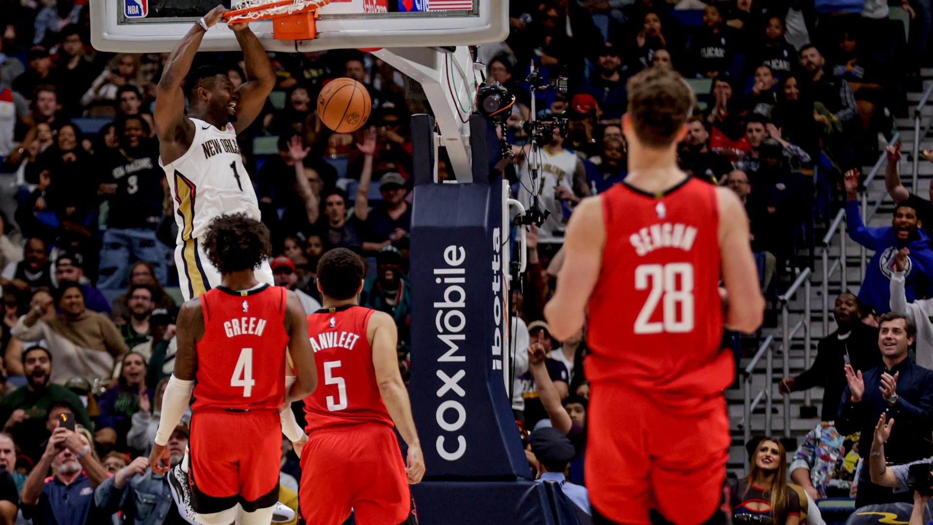 Zion Williamson has 27 points, 10 assists as Pelicans pound Rockets 127 ...