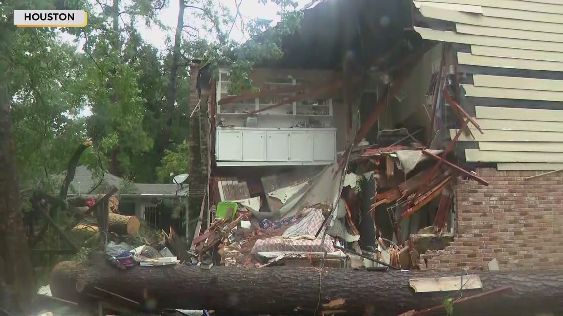 Flooding and wind damage in Houston area | Aftermath of Hurricane Beryl ...