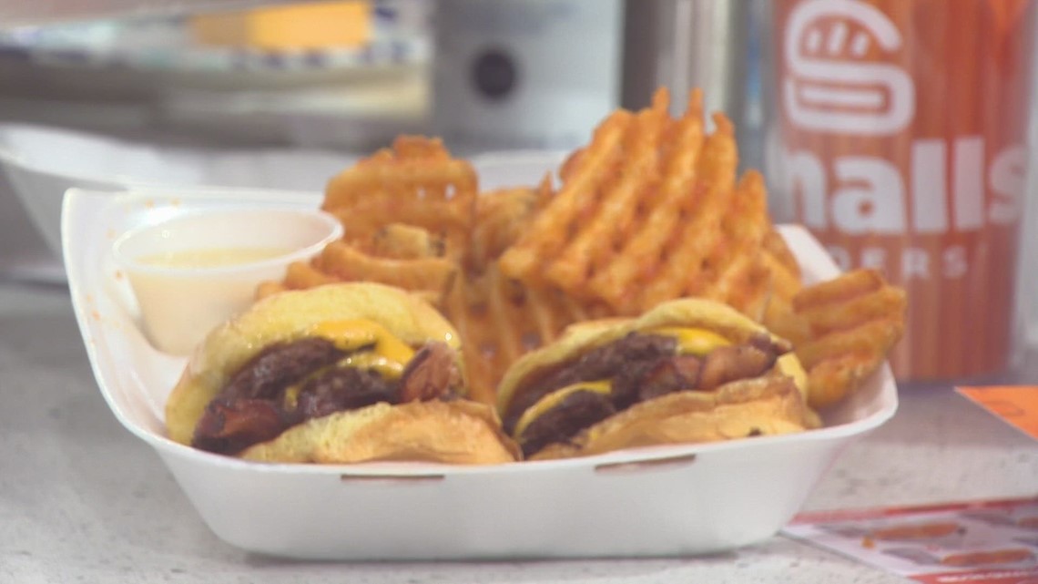 Smalls Sliders, a Drew Brees backed drive-thru | wwltv.com