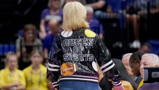 Mulkey Fashion | See the wild outfit LSU Head Coach Kim Mulkey wore ...