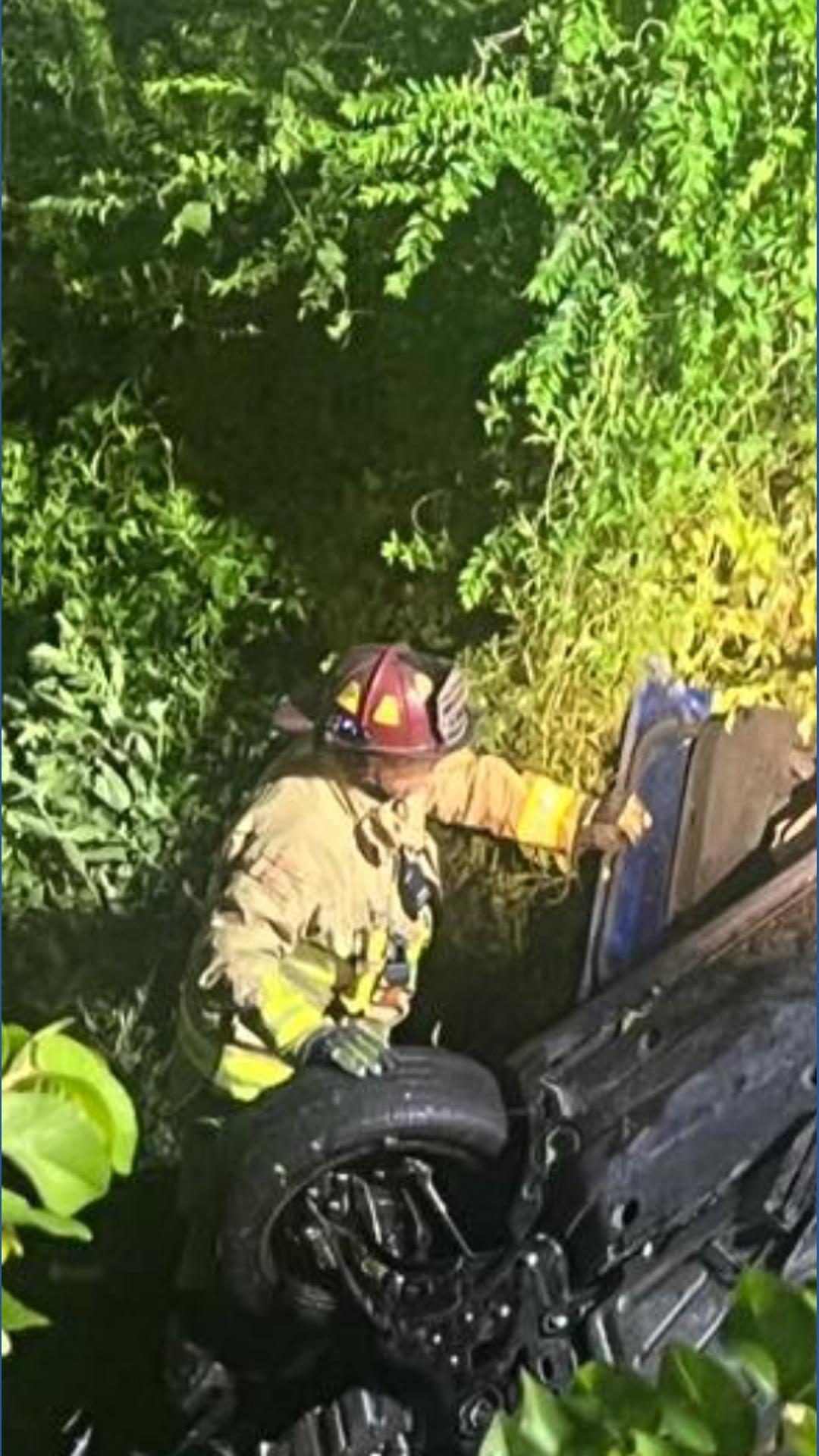 Slidell fire rescues driver in overturned car | wwltv.com