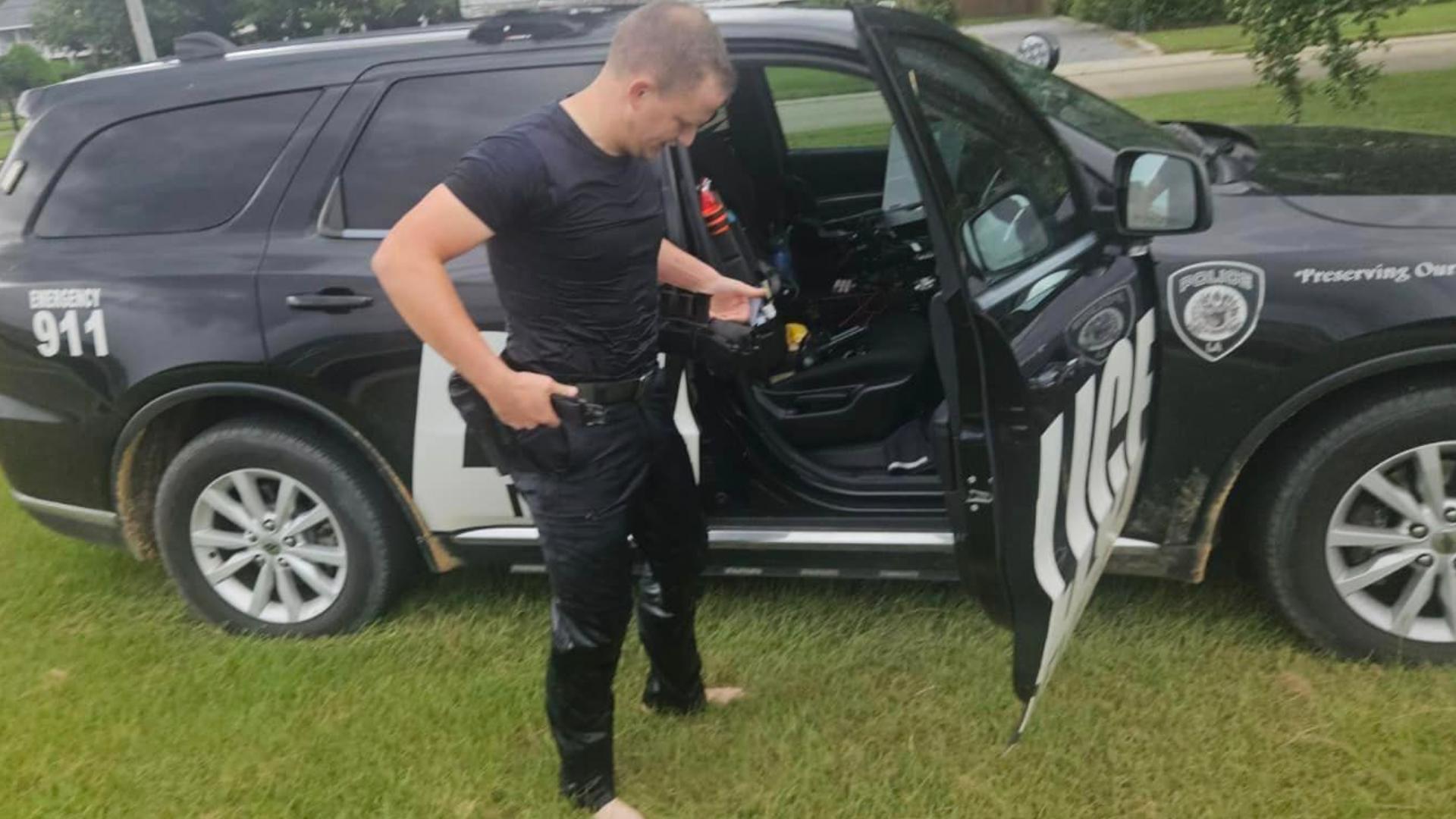 Louisiana officer in Mandeville jumps in lake to save man | wwltv.com