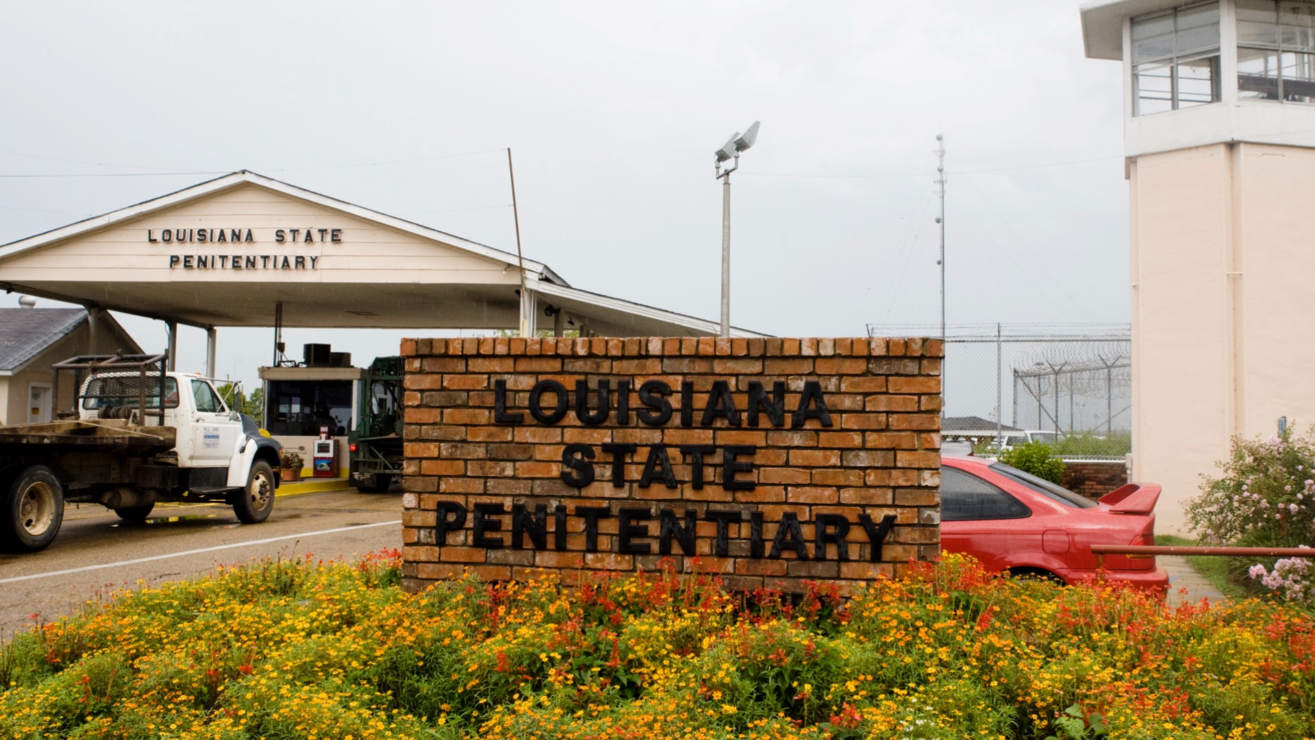 13 inmates, guards and others sentenced for drug trafficking at ...