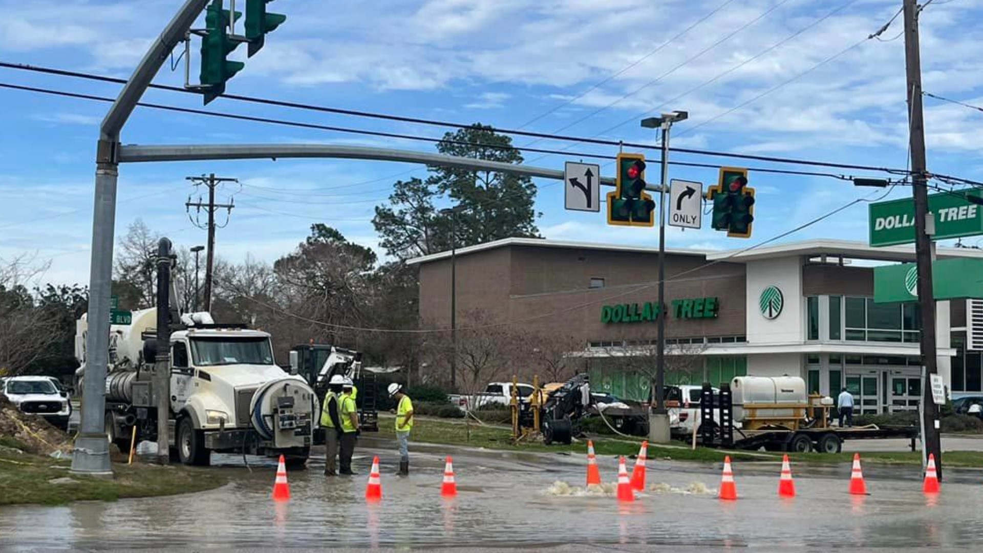 Broken water main causes street flooding in Slidell, boil advisory ...