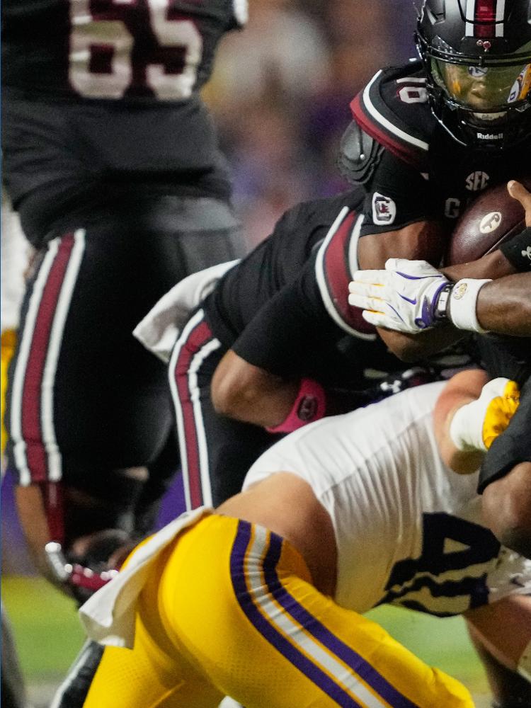 LSU defense shines in 20-10 win over South Carolina | wwltv.com