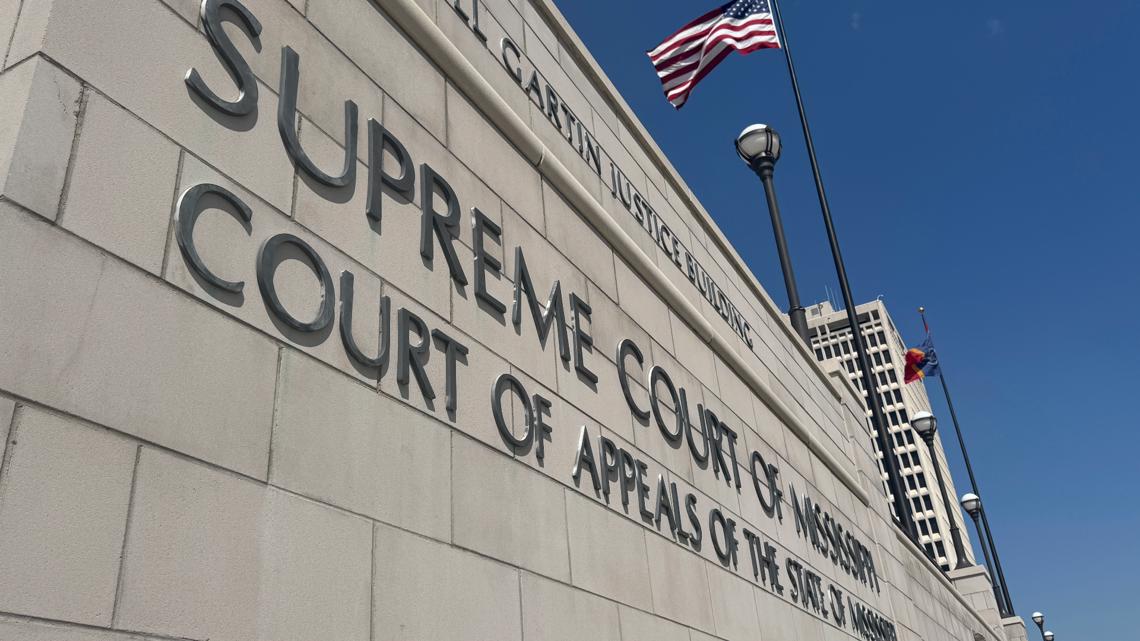 Judge orders Mississippi to redraw Supreme Court map | wwltv.com