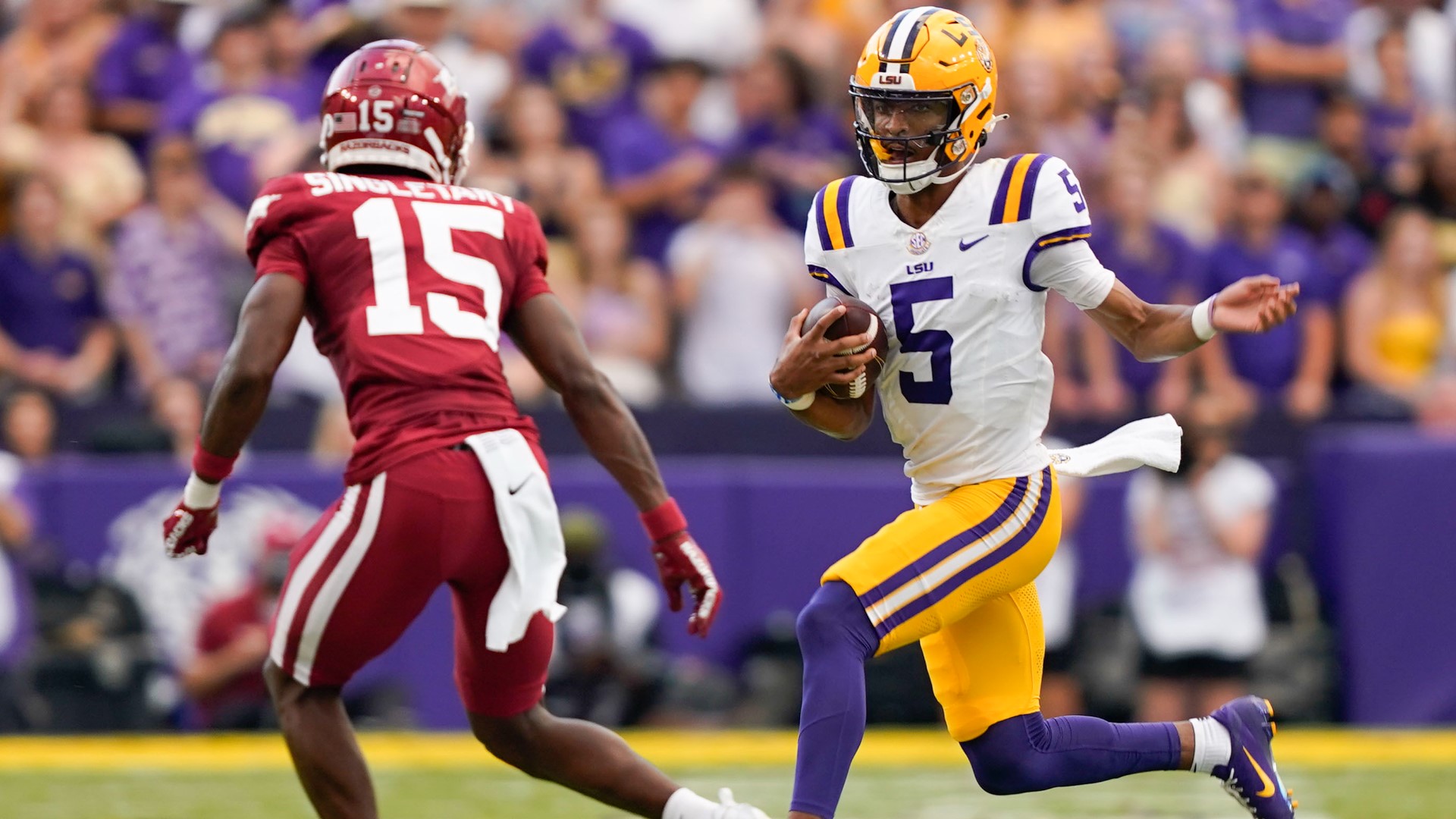 Daniels' 4 TD passes, Ramos' late kick lift No. 12 LSU over Arkansas ...