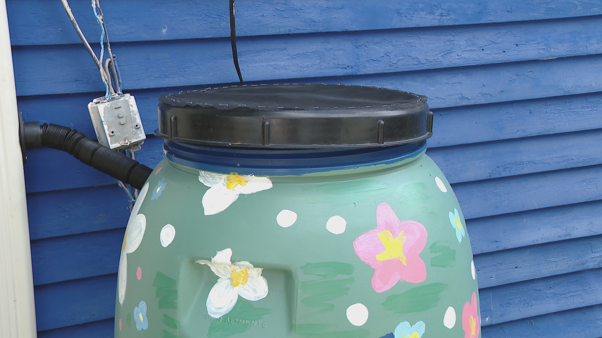 New Orleans rain barrel program helps fight flooding and save water ...