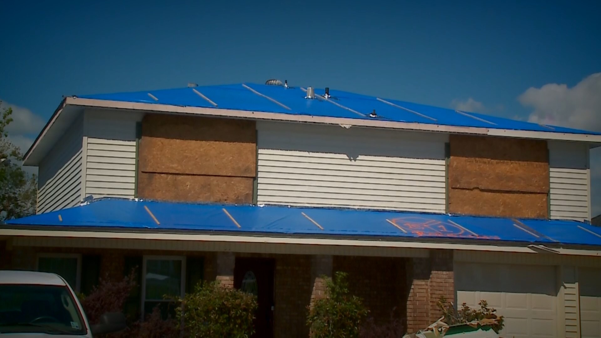 Storm victims caught in massive 'roofing scheme' with Texas firm | wwltv.com