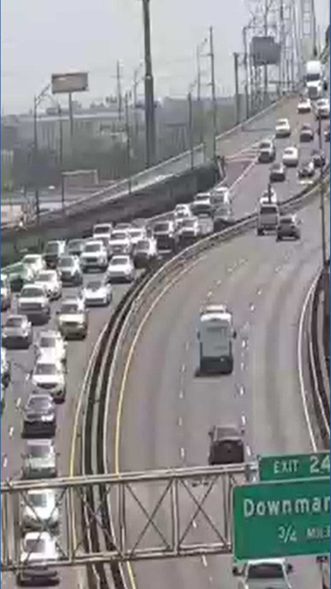 Crash on I-10 West slows traffic near Highrise Bridge | wwltv.com
