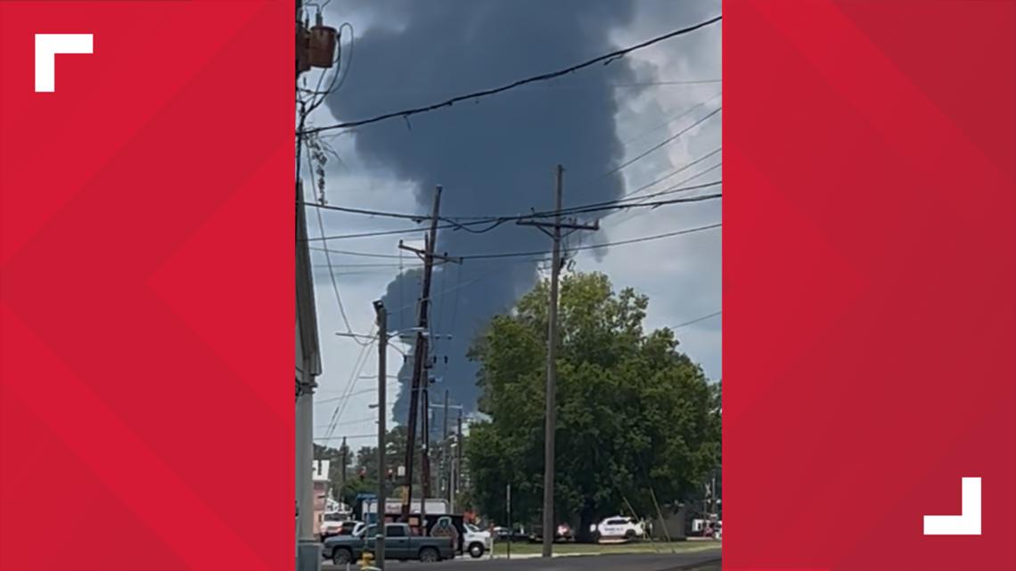 Raw Video: Explosion triggers 1-mile evacuation zone in Roseland ...