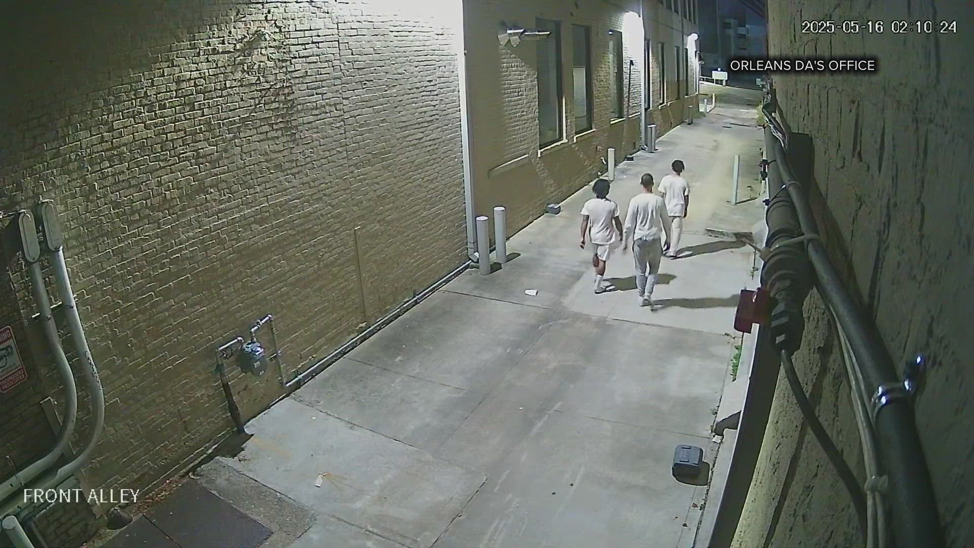 Gov. Jeff Landry issues executive order after 10 inmates escape from ...