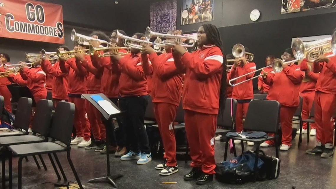 Abramson Sci Academy Band: 'Beast from the East' roars | wwltv.com