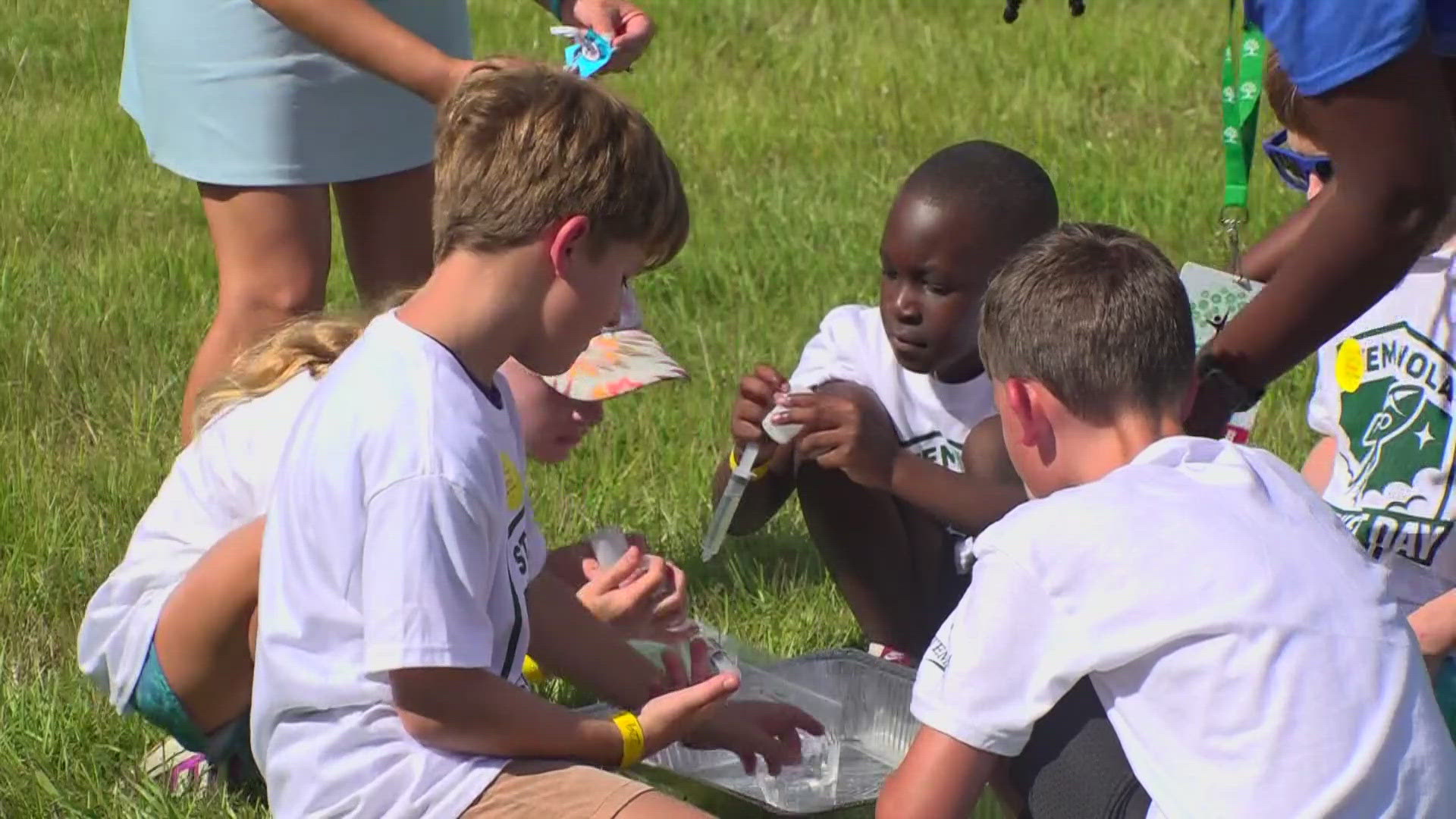 Local kids launch rockets at STEM NOLA event | wwltv.com