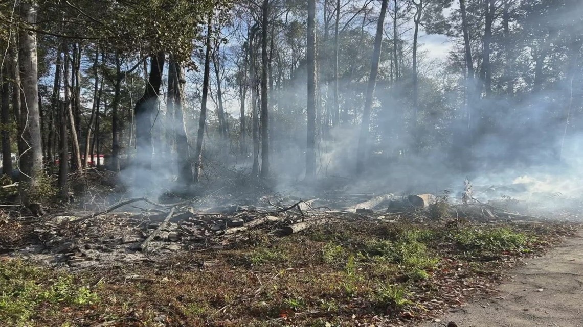 Slidell fire crews work to put out fire in the woods | wwltv.com
