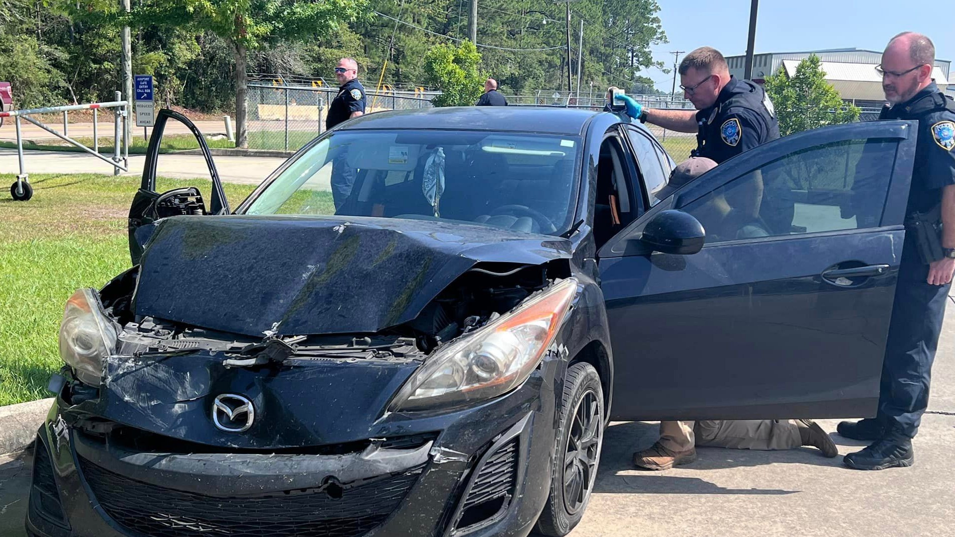 Slidell police chase ends with a crash near Airport Road, SPD reports ...