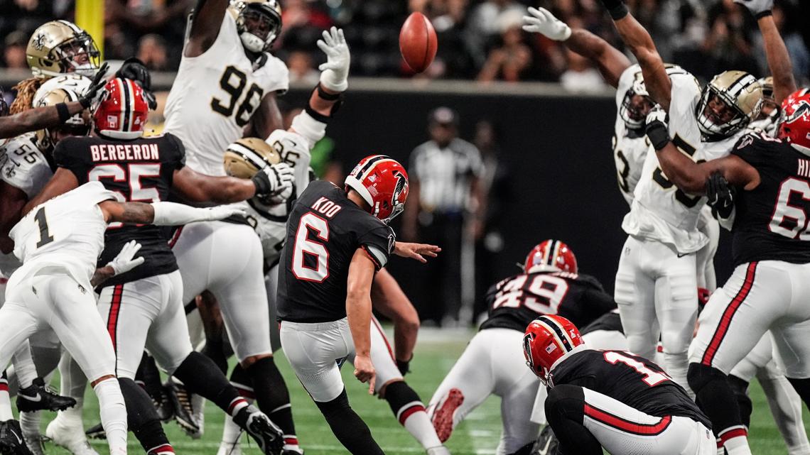 Younghoe Koo's 58-yard field goal with 2 seconds left gives Falcons 26 ...