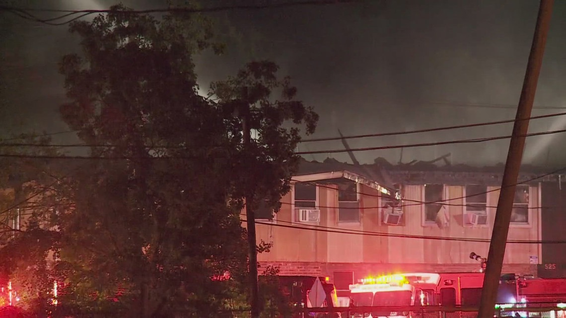 30 people displaced after River Ridge fire | wwltv.com