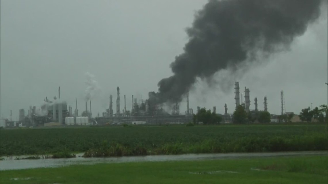 Crews battle fire at Motiva Refinery in Convent | wwltv.com