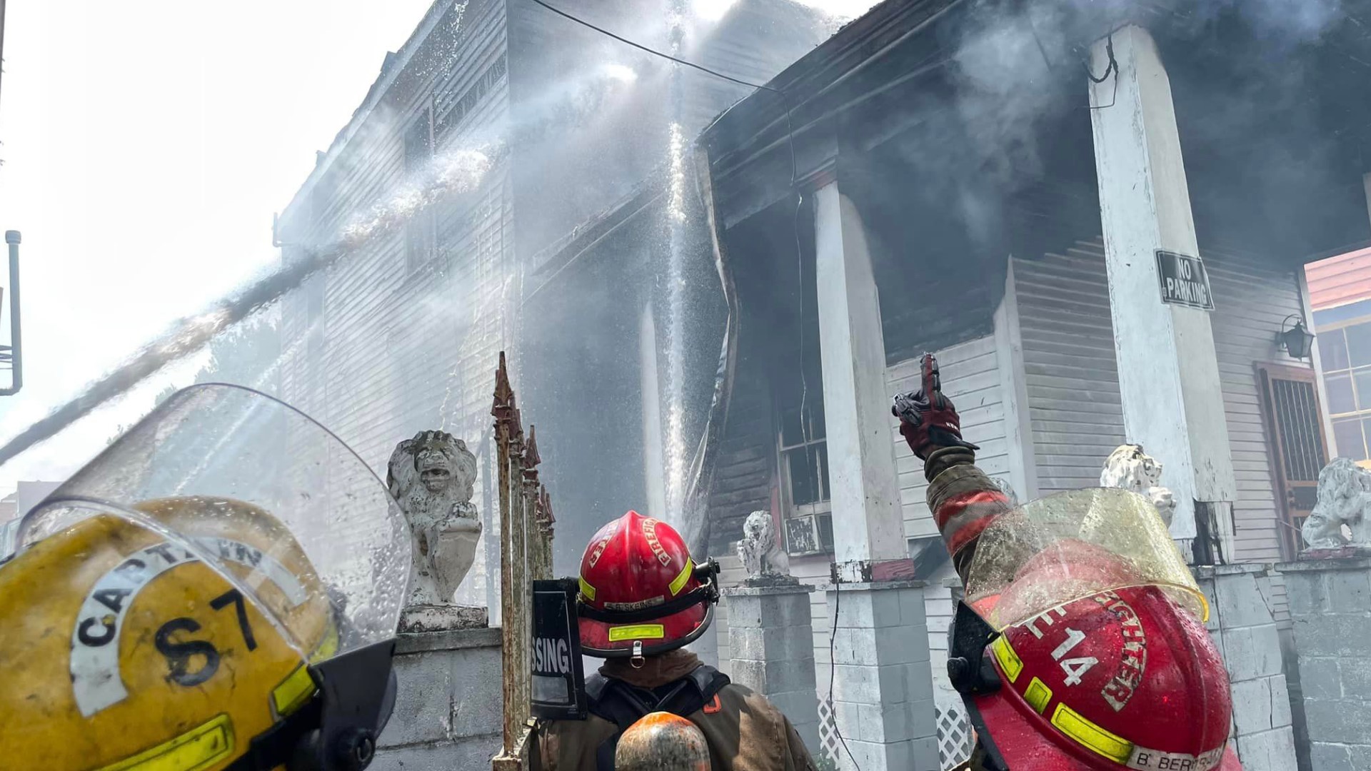 Firefighters battle 2-alarm fire at a 7th Ward home, NOFD reports ...