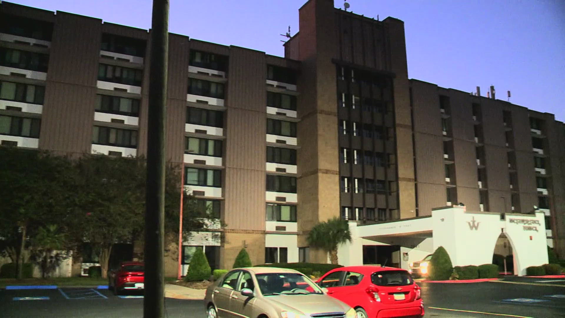 Family says residents struggling after power outage at Kenner senior ...