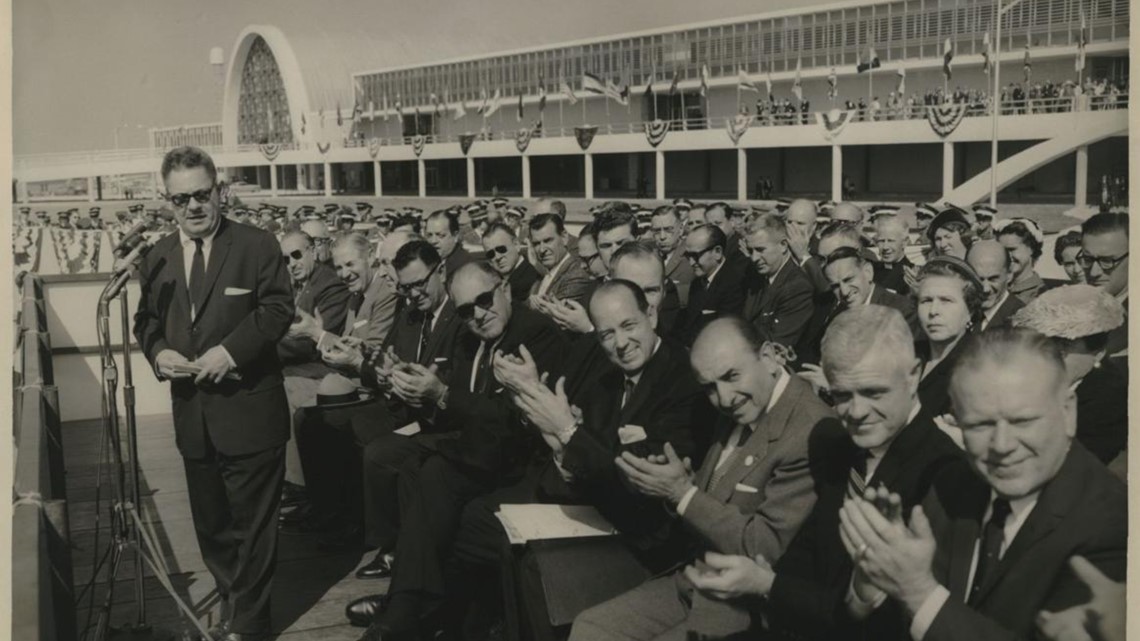 New Orleans airport's new terminal debuts 60 years after original MSY ...