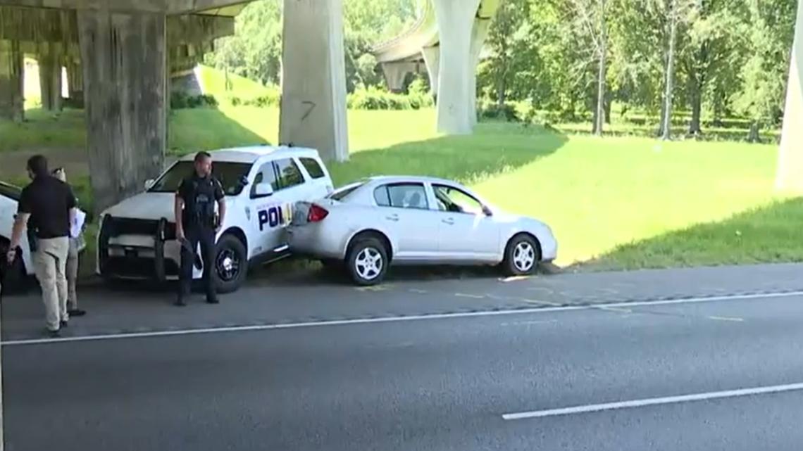 Baton Rouge police officer hit by car while trying to stop drivers from ...