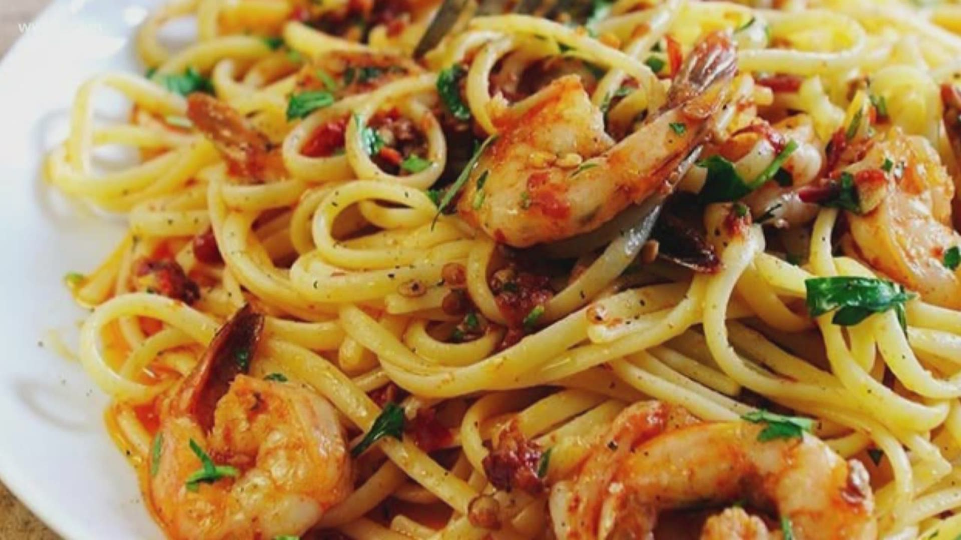 Chef Dee Lavigne makes Shrimp Spaghetti from "Talk About Good II ...