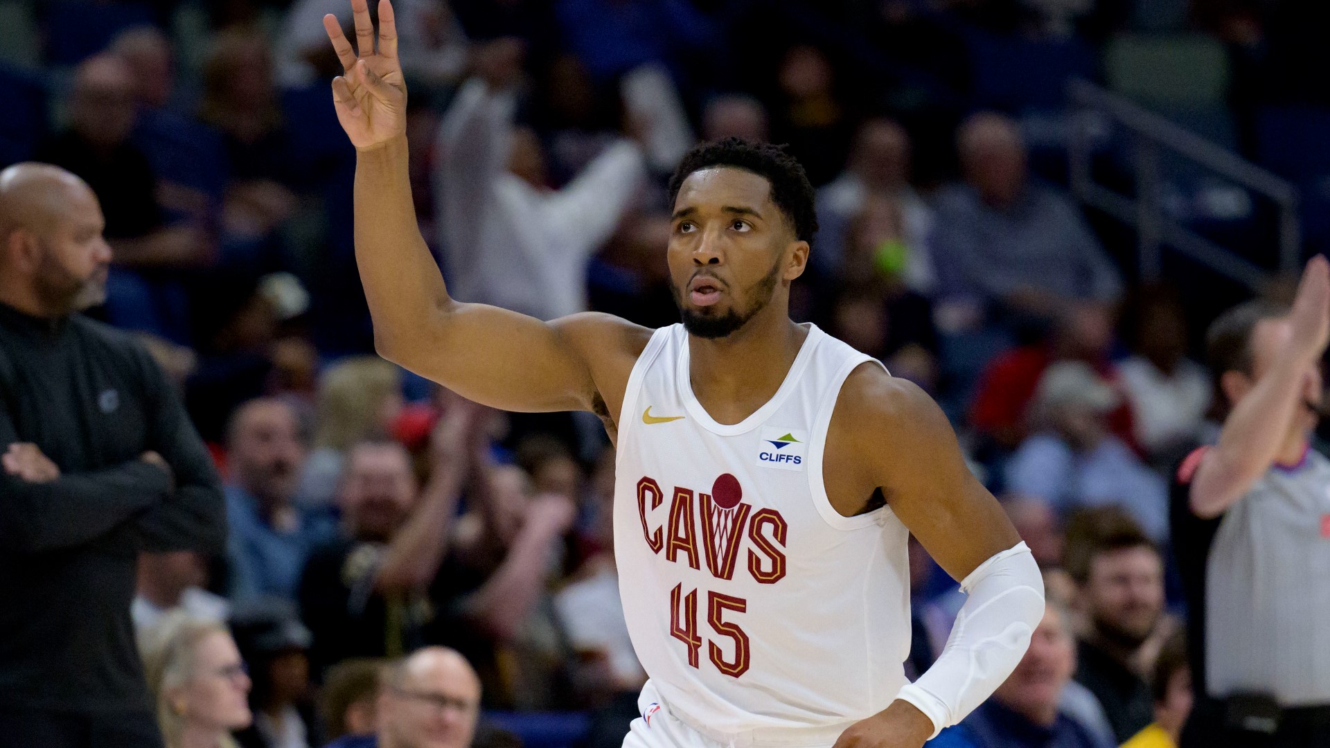 Donovan Mitchell returns and the Cavaliers hit 20 3s in a 116-95 win over the Pelicans | wwltv.com