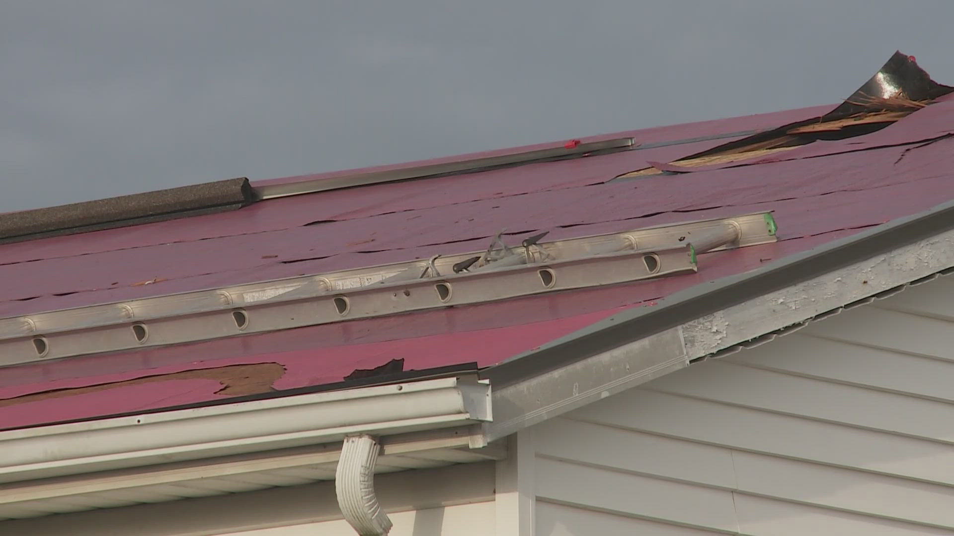 Roofing job halted during federal sweep in Kenner | wwltv.com