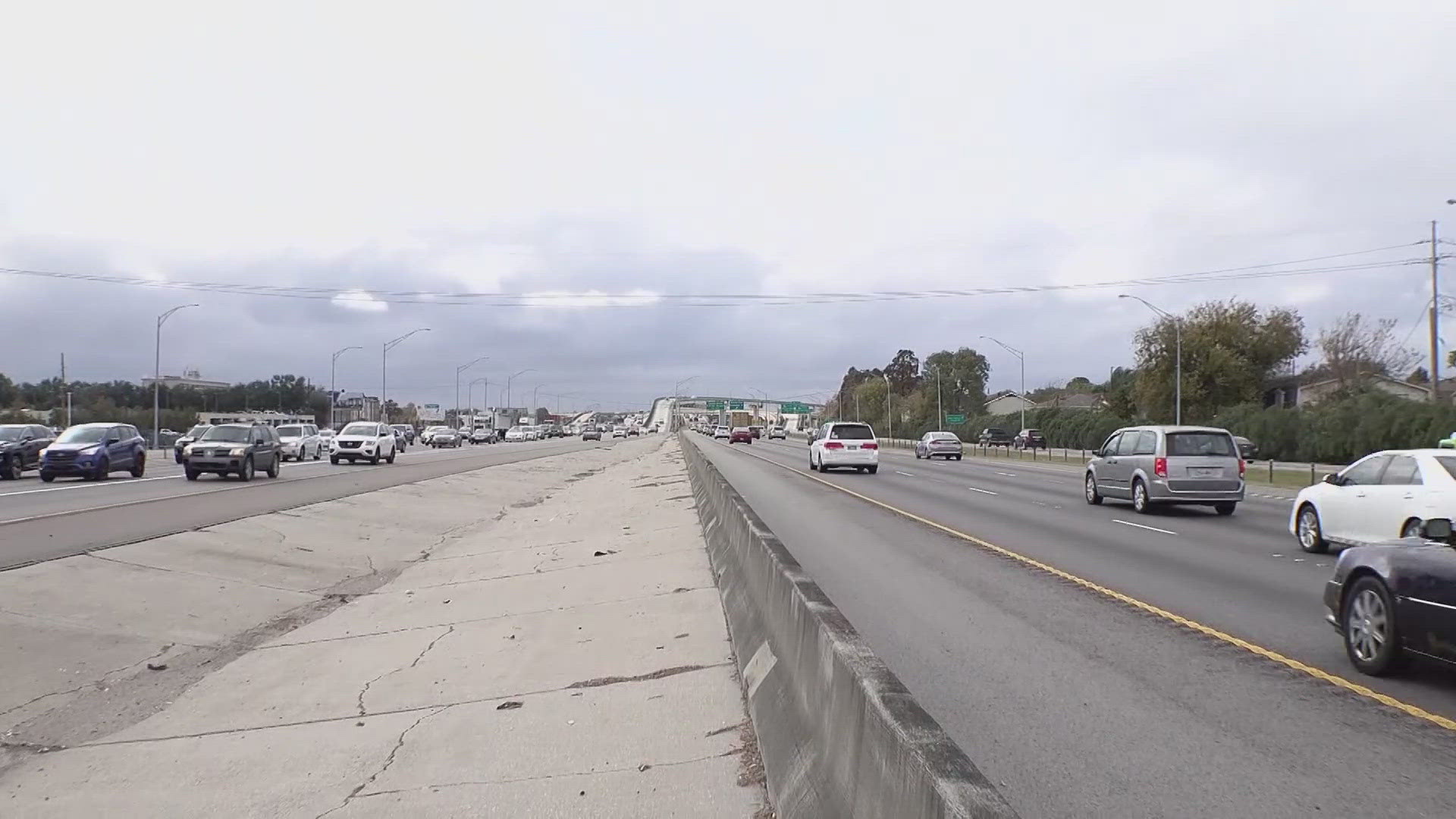 Louisiana law hikes fines for slow left-lane driving | wwltv.com