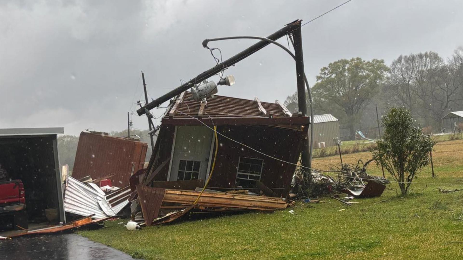 Photos and videos of damage after radar-Confirmed tornado Near Kentwood ...