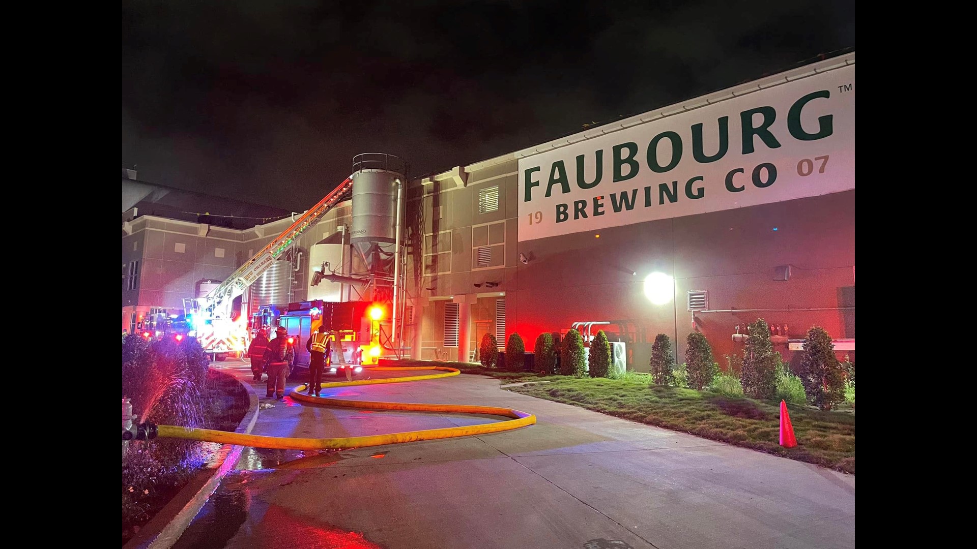 Two-alarm fire breaks out at Faubourg Brewery Co. | wwltv.com