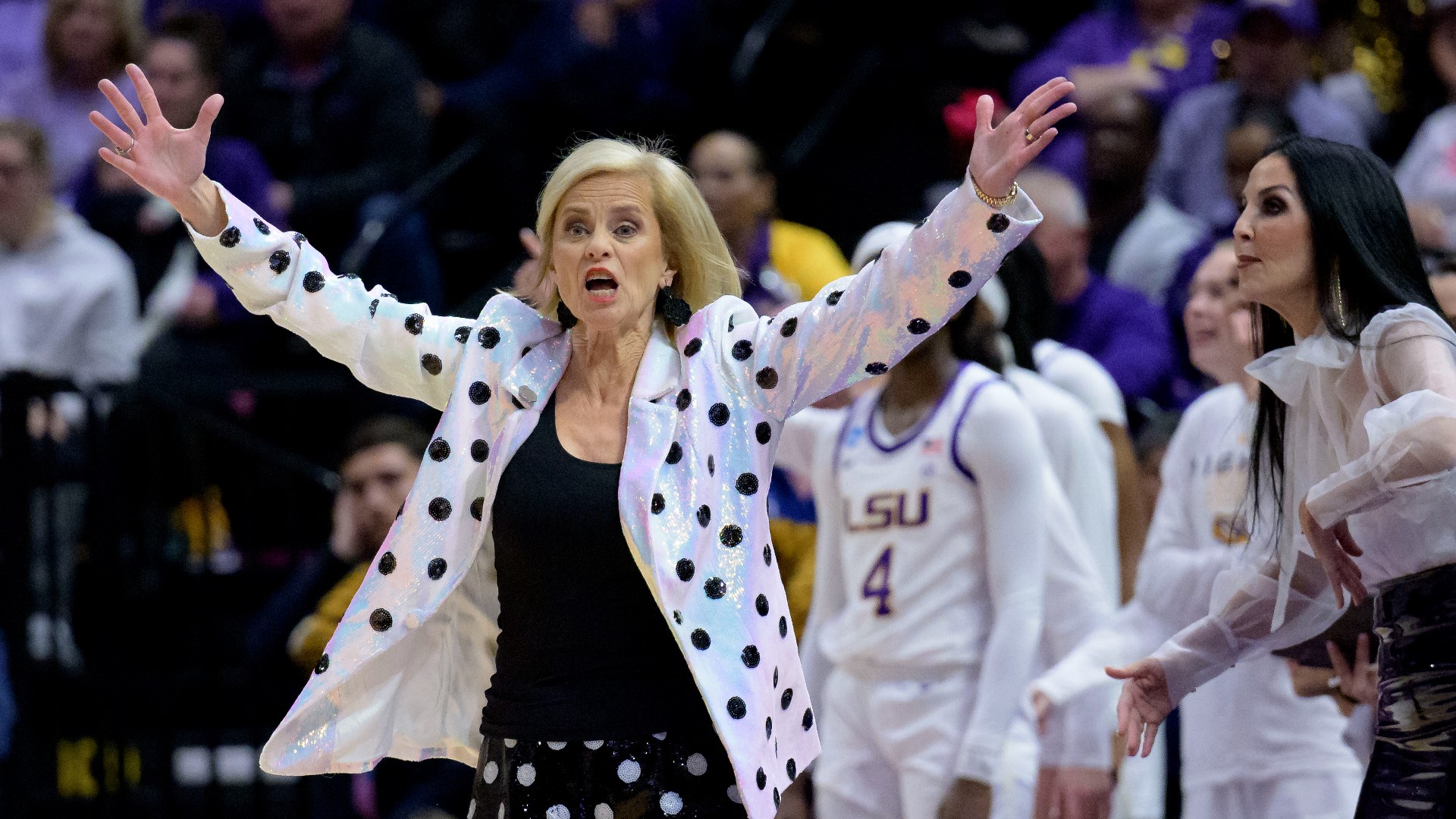 Mulkey Fashion | See the wild outfit LSU Head Coach Kim Mulkey wore ...