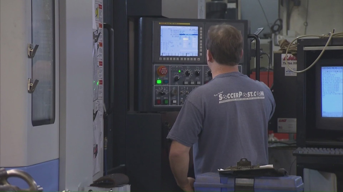 Money Moment: Americans plan to delay retirement | wwltv.com