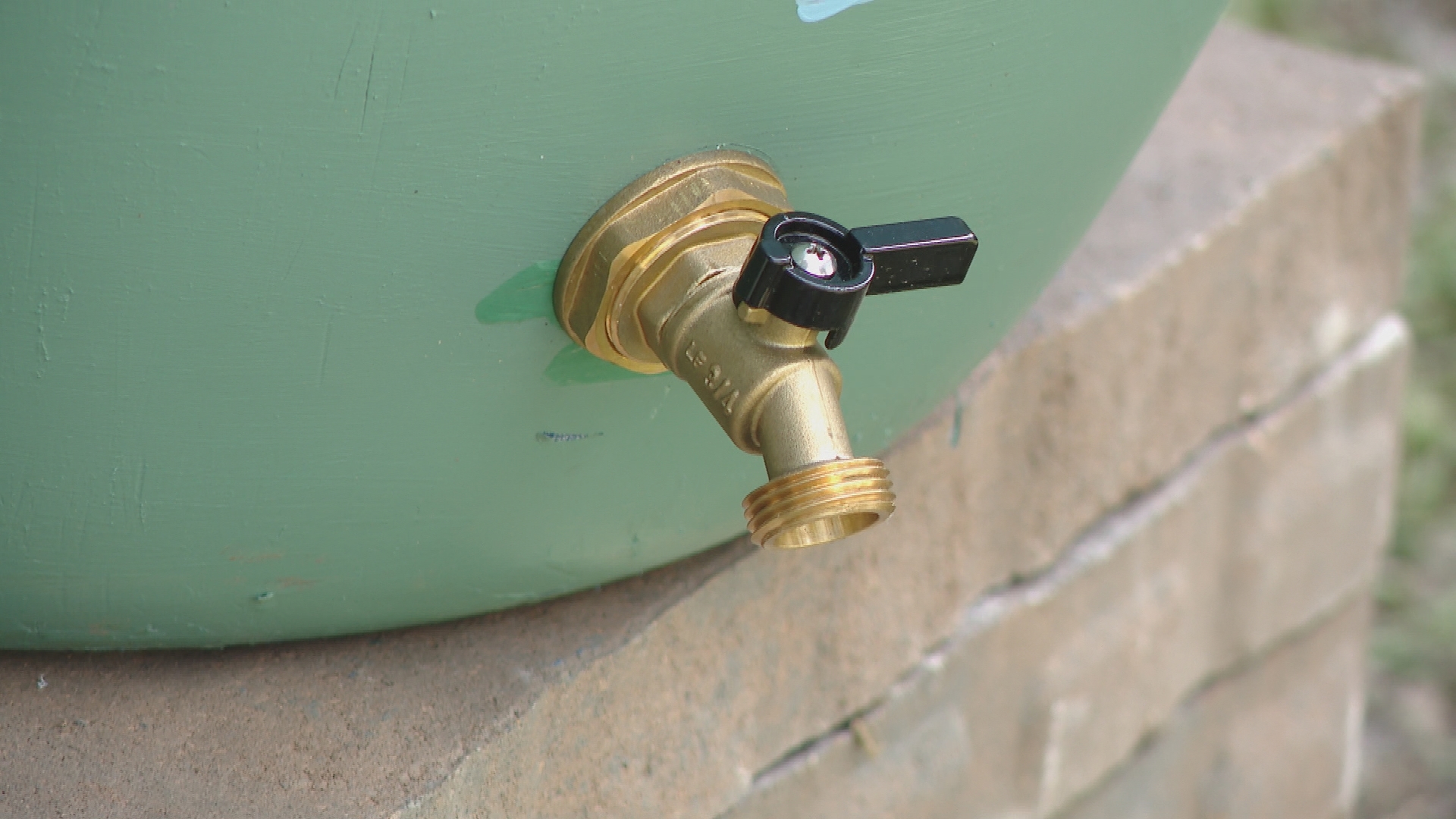 New Orleans rain barrel program helps fight flooding and save water ...