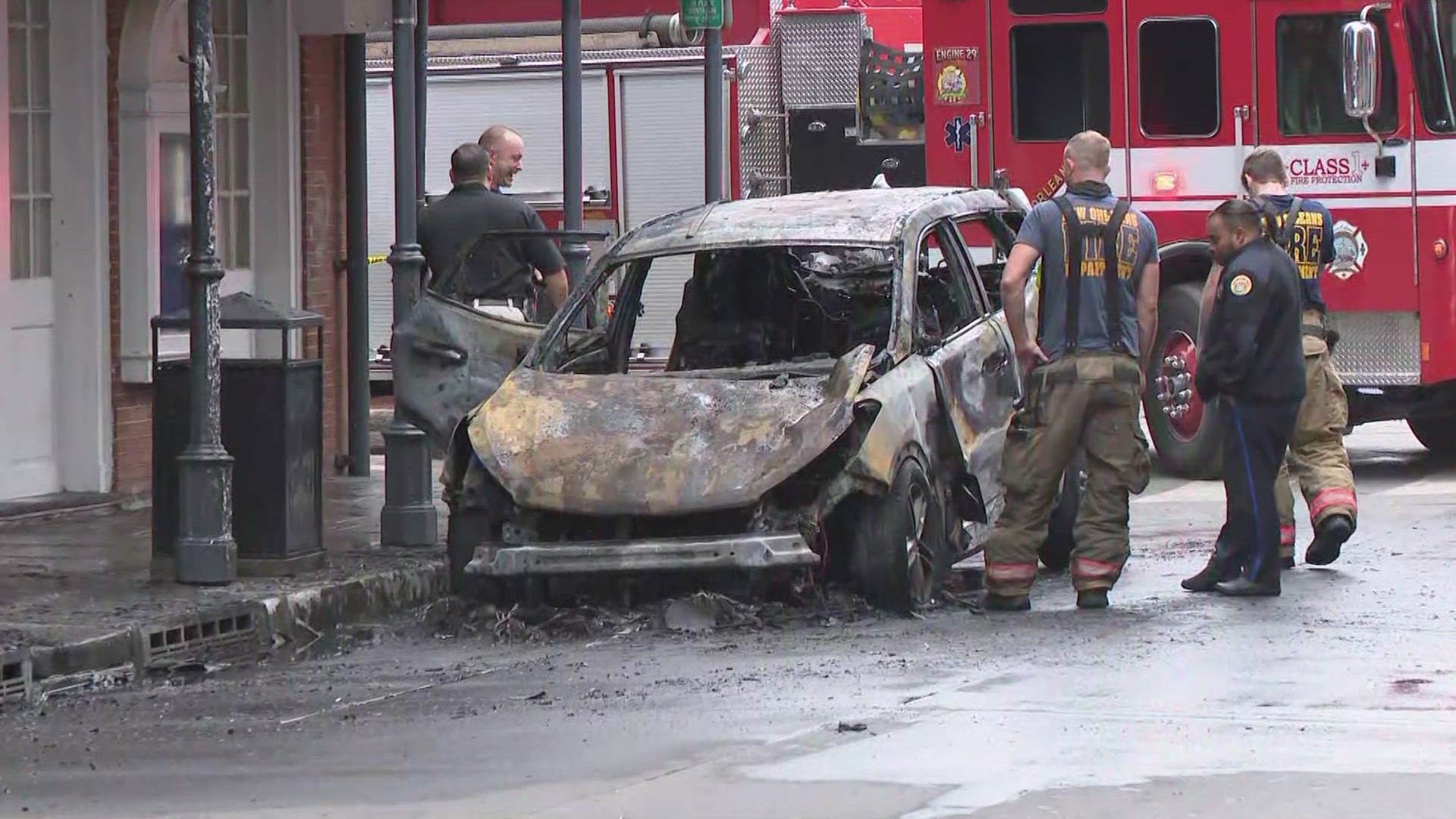 Watch: Surveillance video shows suspect before stealing SUV at Carvana ...