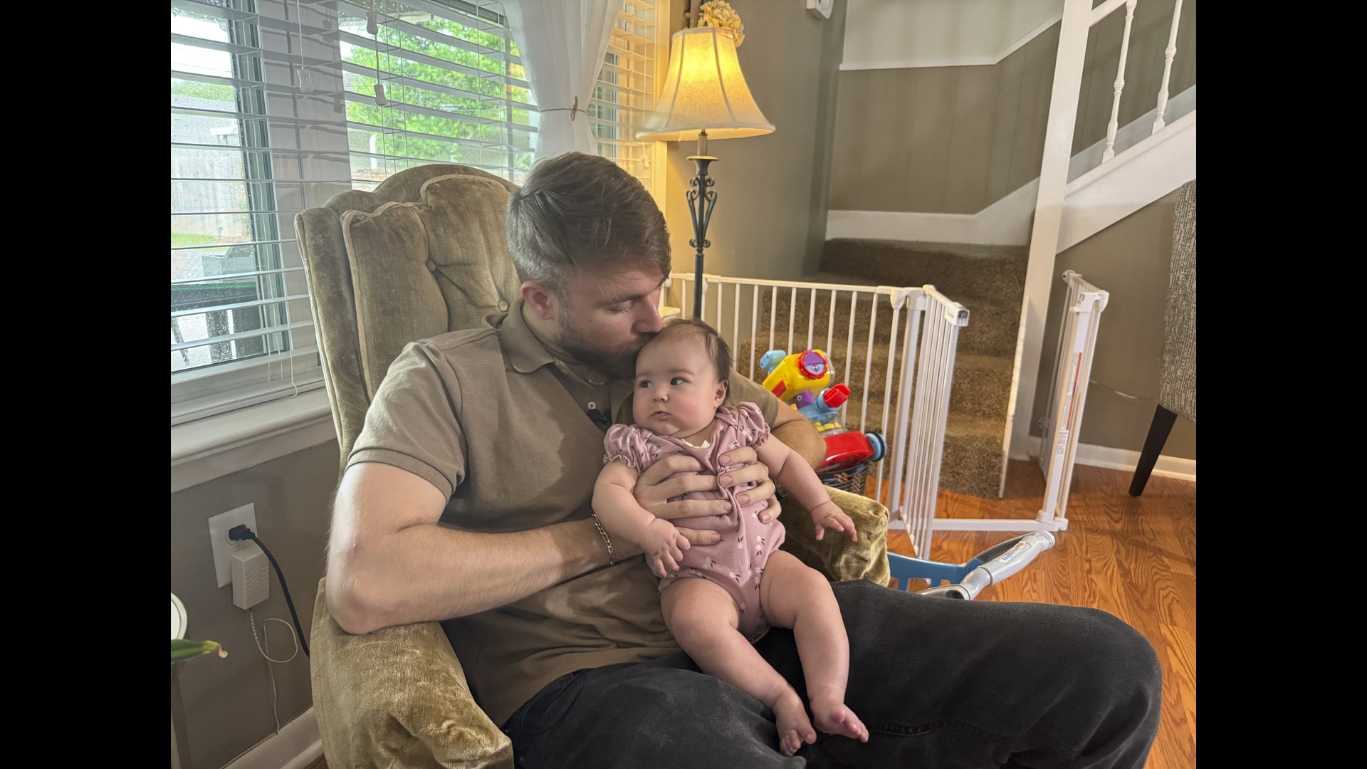Veteran’s wife detained by ICE while breastfeeding baby | wwltv.com
