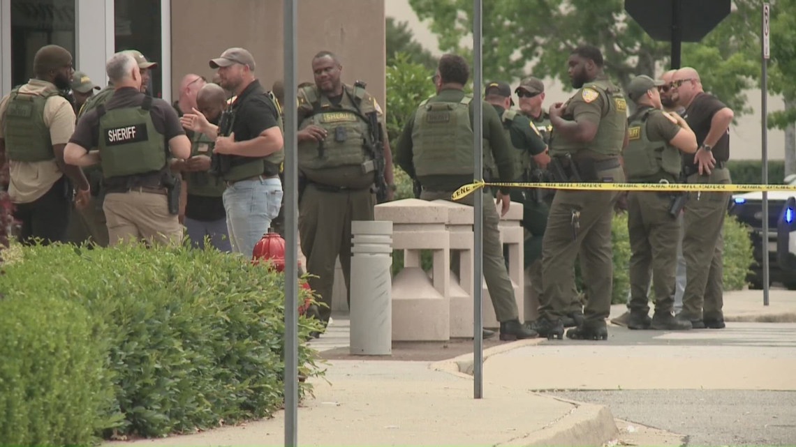 Mall of Louisiana remains closed after deadly shooting in food court ...
