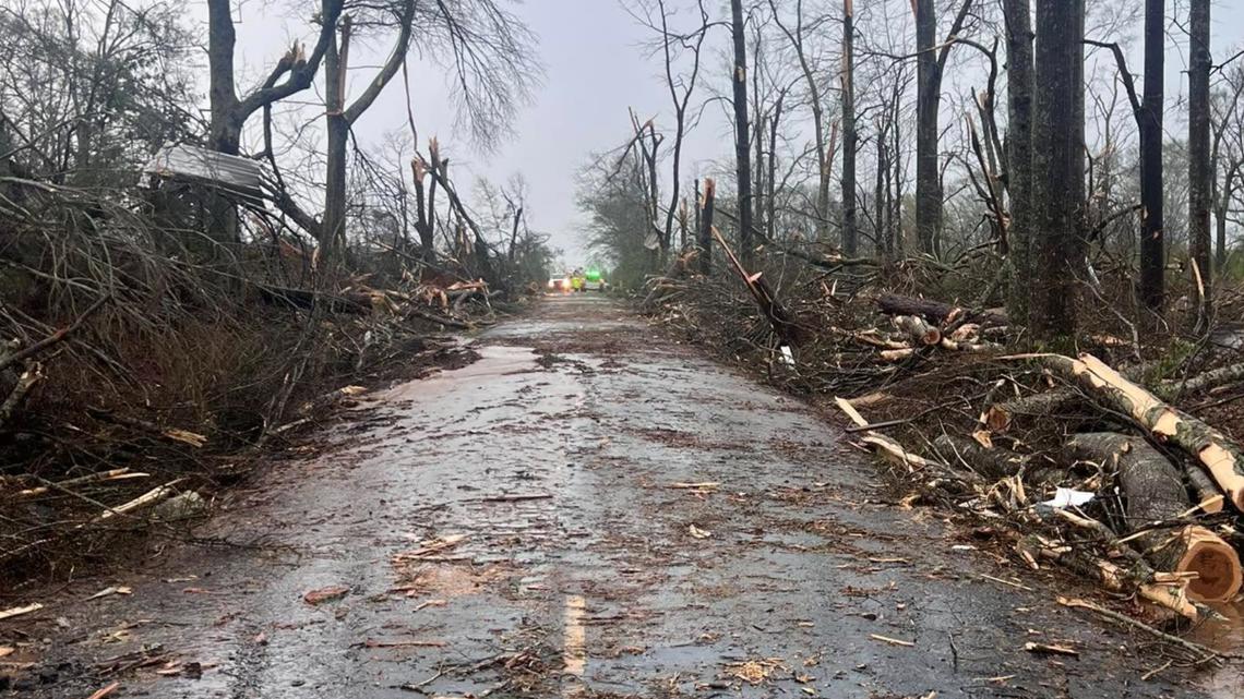 Photos and videos of damage after radar-Confirmed tornado Near Kentwood ...