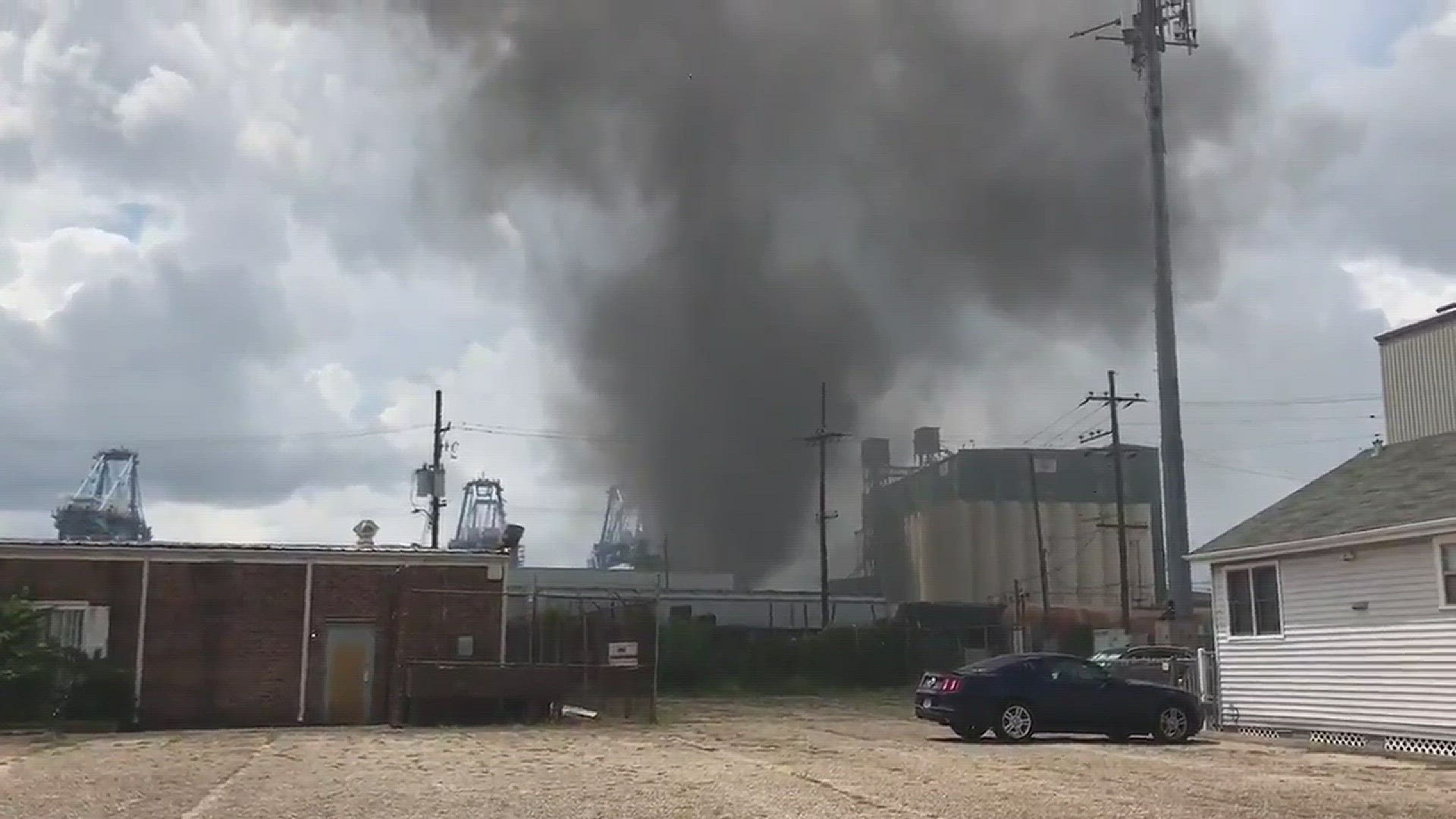 Front-end-loader catches fire on NOLA riverfront | wwltv.com