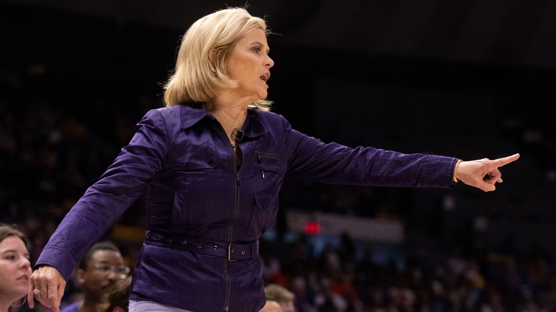 Column Lsu Coach Kim Mulkey Manages To Go Even Lower After Brawl At