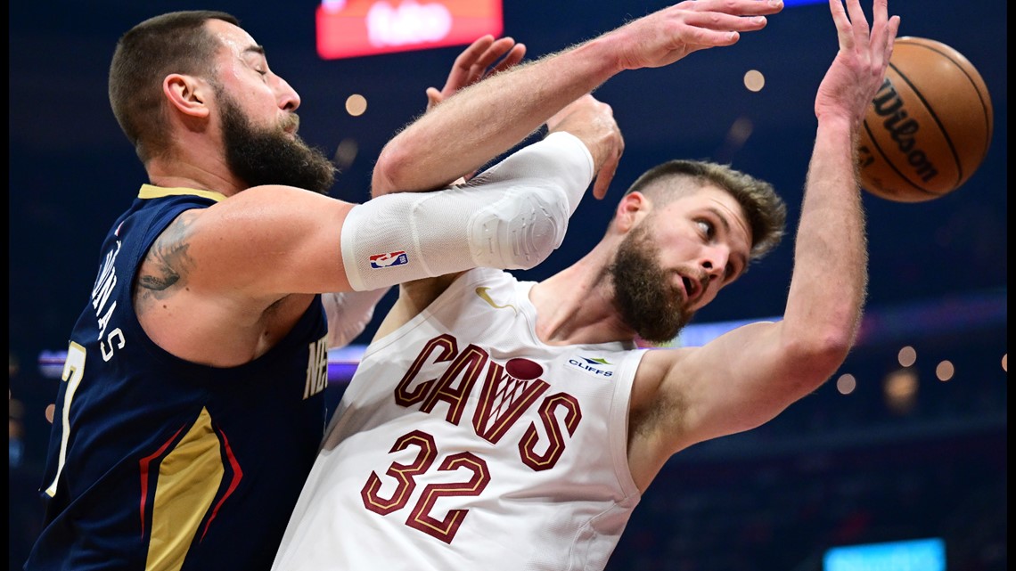 Trey Murphy III scores 28 points while filling in for Zion as Pelicans beat Cavaliers 123-104 ...